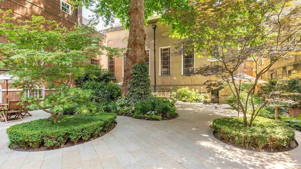 5 Tips For Organising Summer Parties | All the best venues